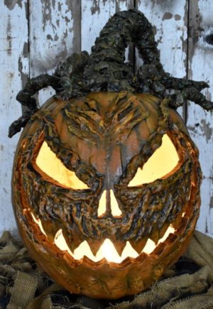 35+ Super Creepy DIY Halloween Decorations To Make This Year - Glory of ...