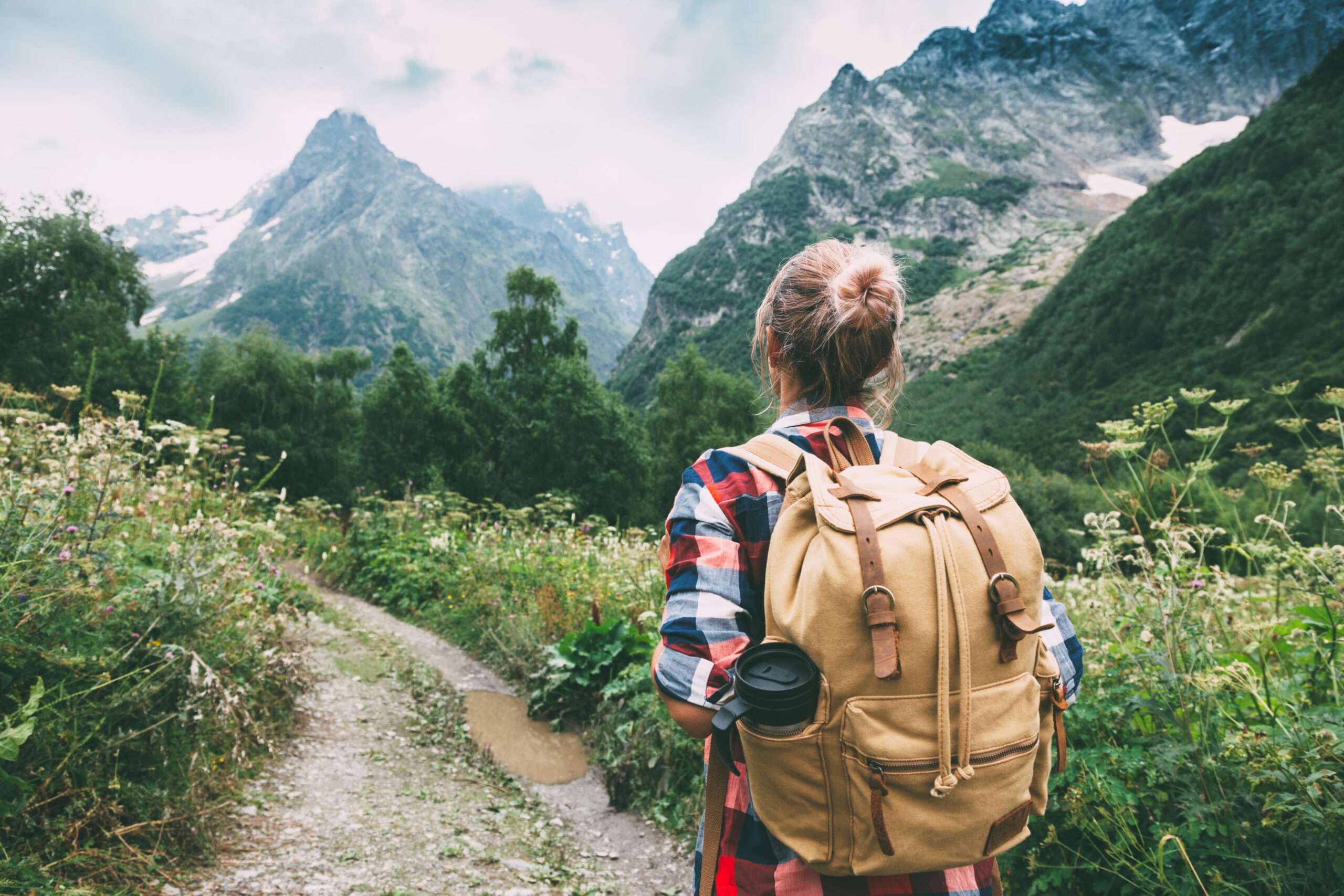 Hiking Solo For Beginners: Top 10 Tips For Hiking Alone - Glory of the Snow