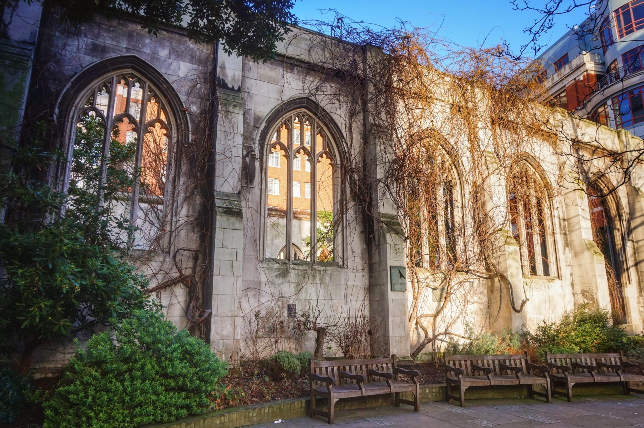 Secret London Attractions: St Dunstan In The East - Glory of the Snow