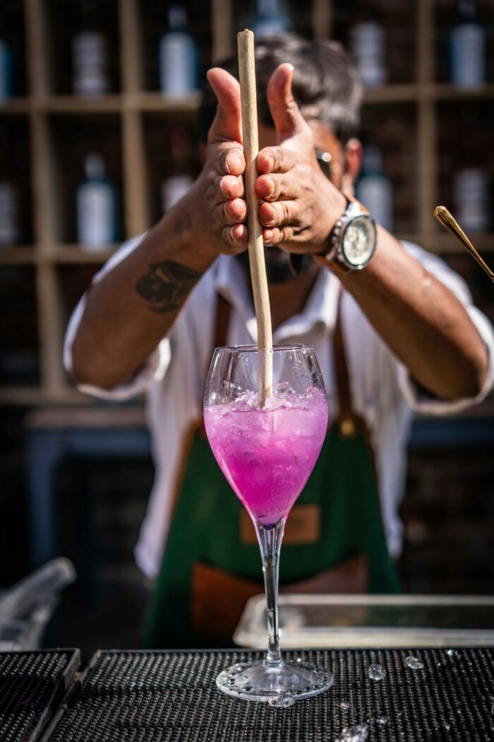 Bartending Abroad: The Best Countries To Work And Earn As A Bartender ...