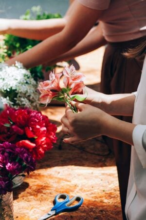 Types of Floral Arrangements – Bouquet Ideas, Forms & Basic Designs ...
