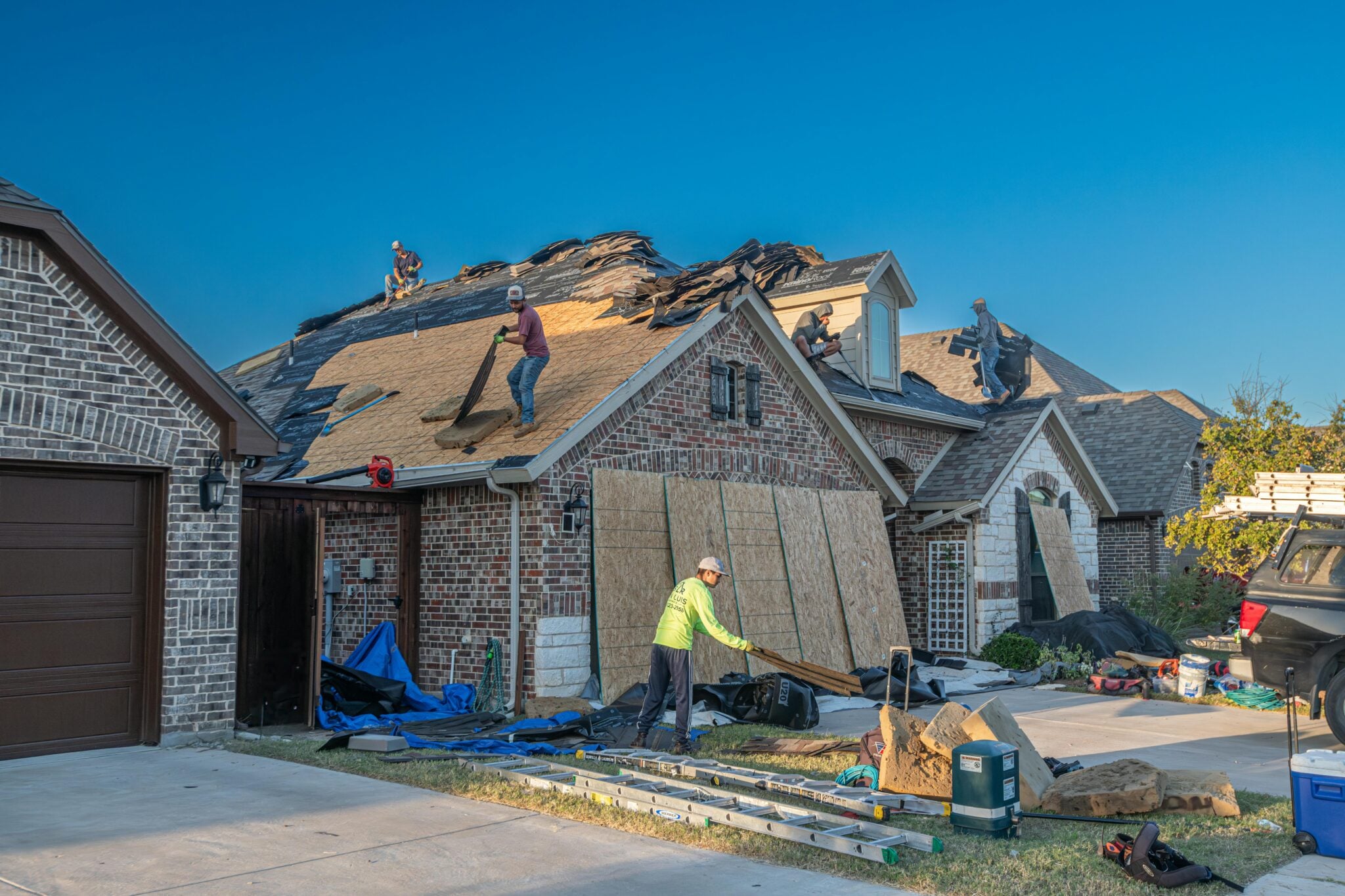 What Homeowners Consider Most When Planning A Full Roof Replacement ...